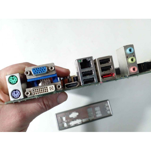 Placa Mãe PC Pegatron IPMIP-GS DDR3 16Gb 1156 PCIe X16 USB 2.0 Sata II